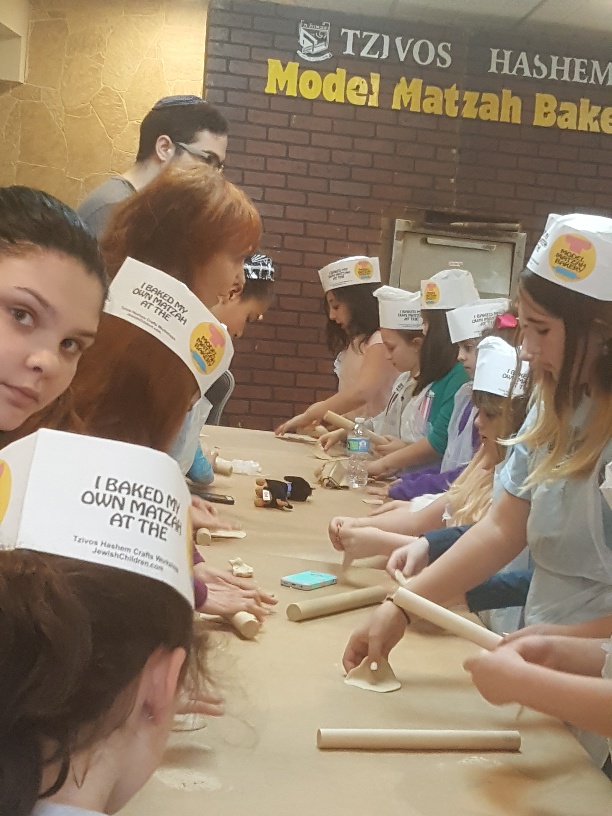 Hebrew School Pics – Temple Sholom